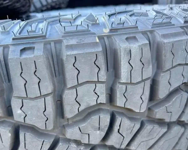 295 vs 305 Tires - Comparison TABLE