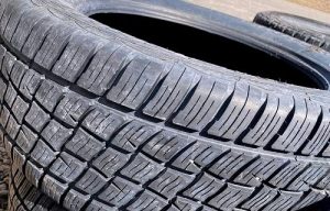 Tire Size 275/60r20 vs 33x12.50r20 - Comparison TABLE