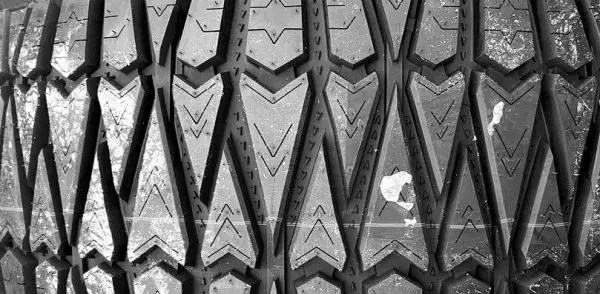 Tire Size 35x12.50r20 in Metric - TABLE Chart